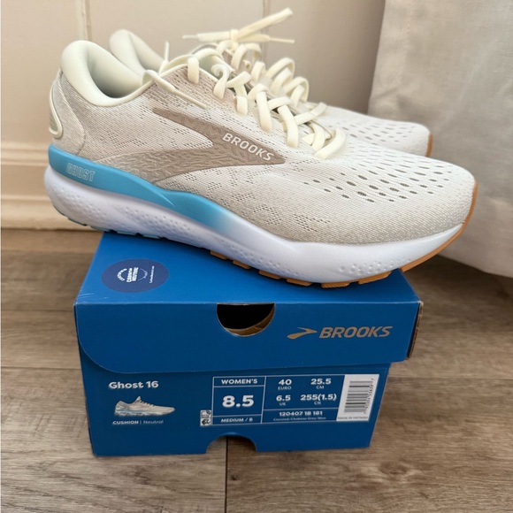 Brooks | Shoes | Brooks Ghost 6 Womens Running Shoes White And Blue ...
